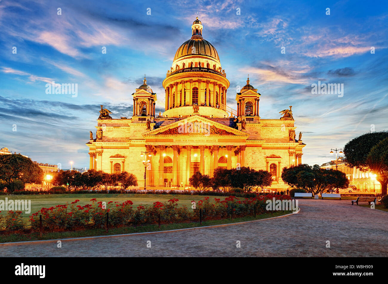 St. Isaac's Cathedral at night, Saint Petersburg, Russia Stock Photo ...