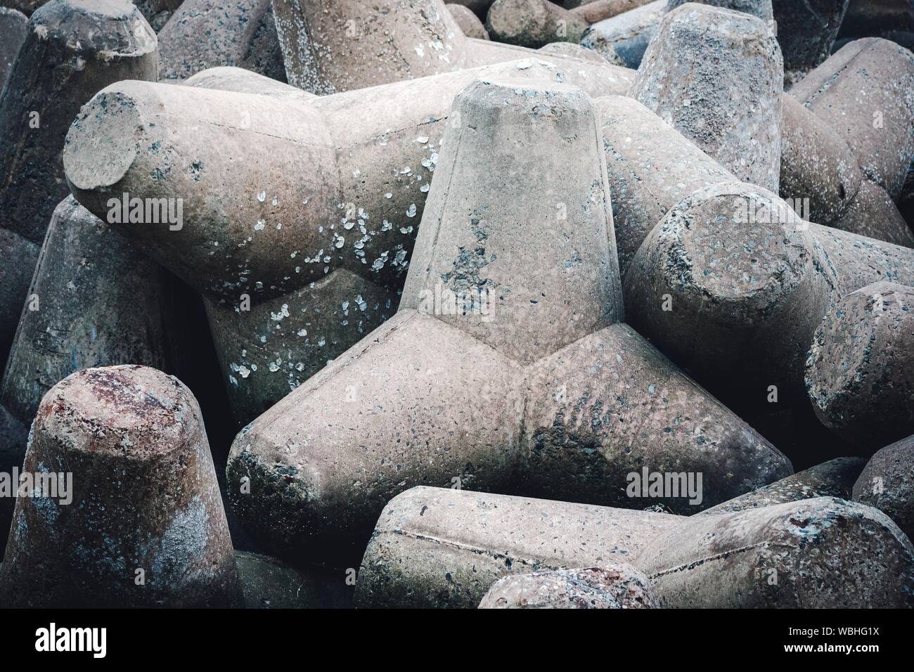 Tetrapods breakwater hi-res stock photography and images - Alamy