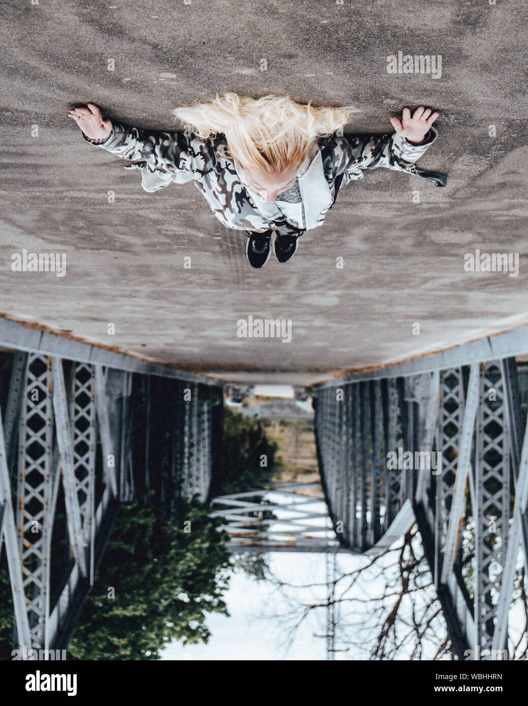 Lying bridge hi-res stock photography and images - Alamy