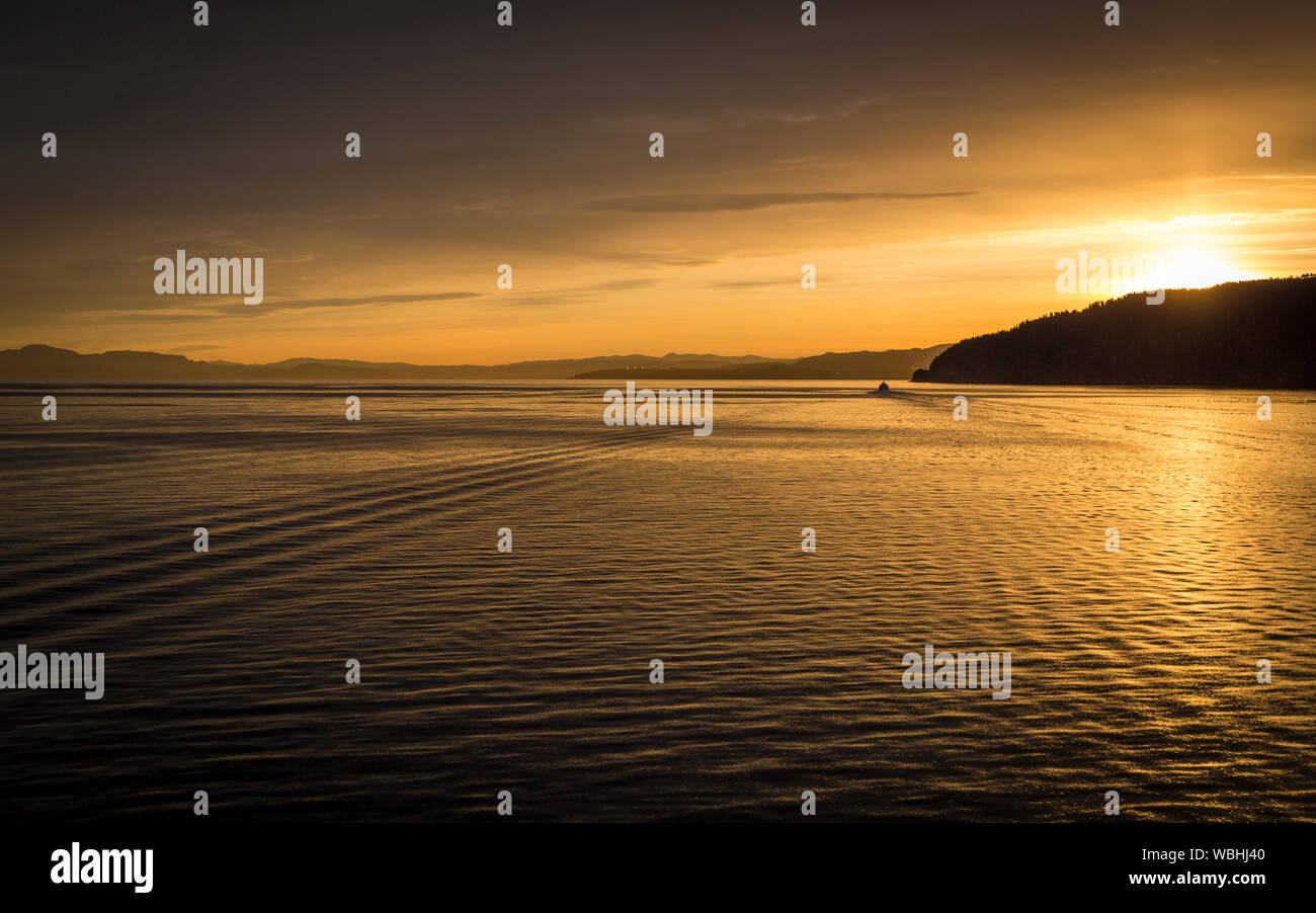 Trollfjord sunset hi-res stock photography and images - Alamy
