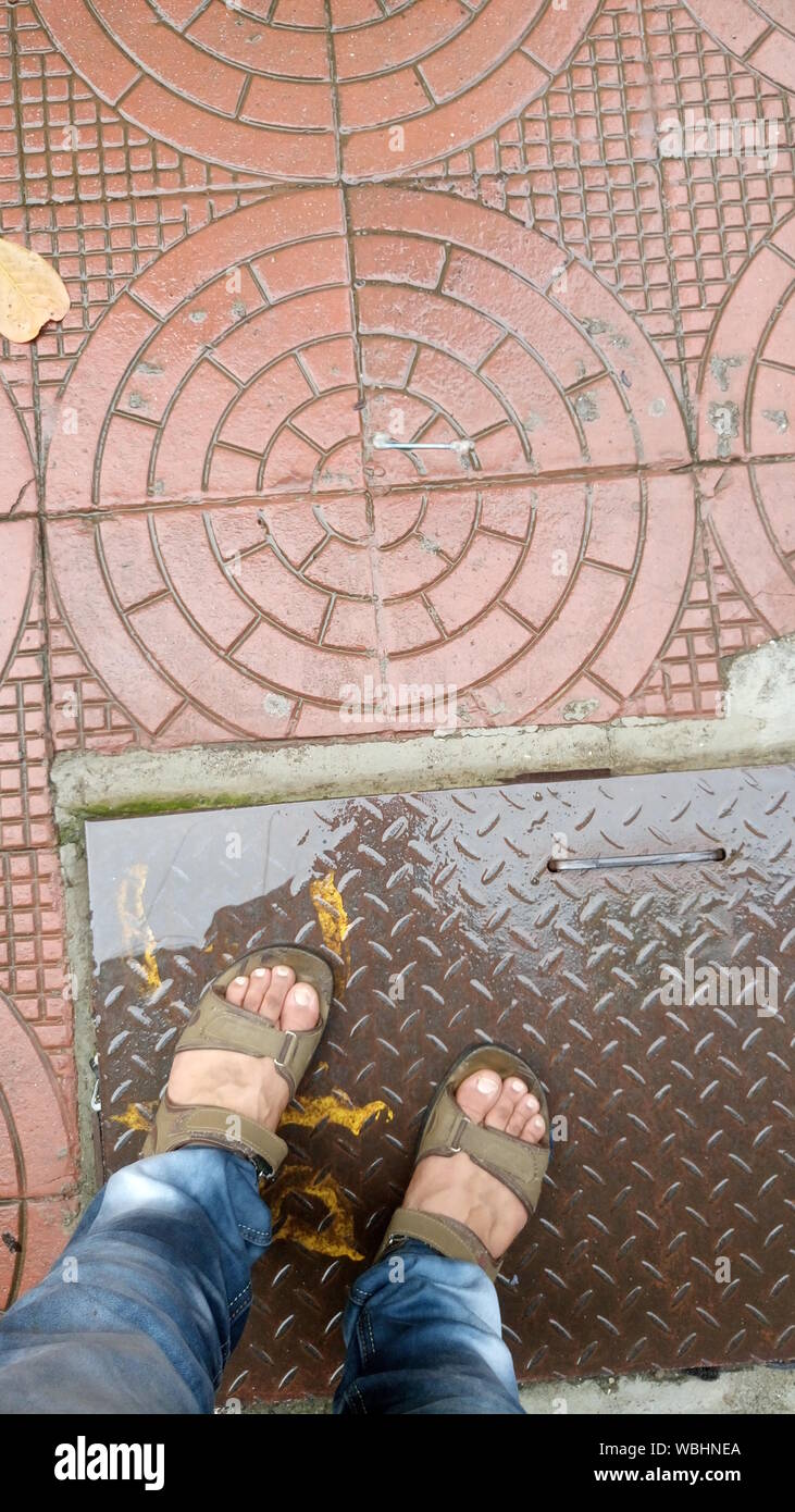 Wet manhole High Resolution Stock Photography and Images - Alamy