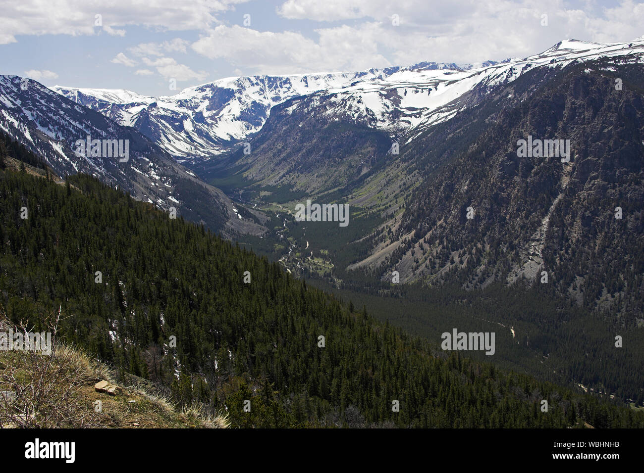 Mountain forest and valley from Rock Creek Vista Point Overlook ...