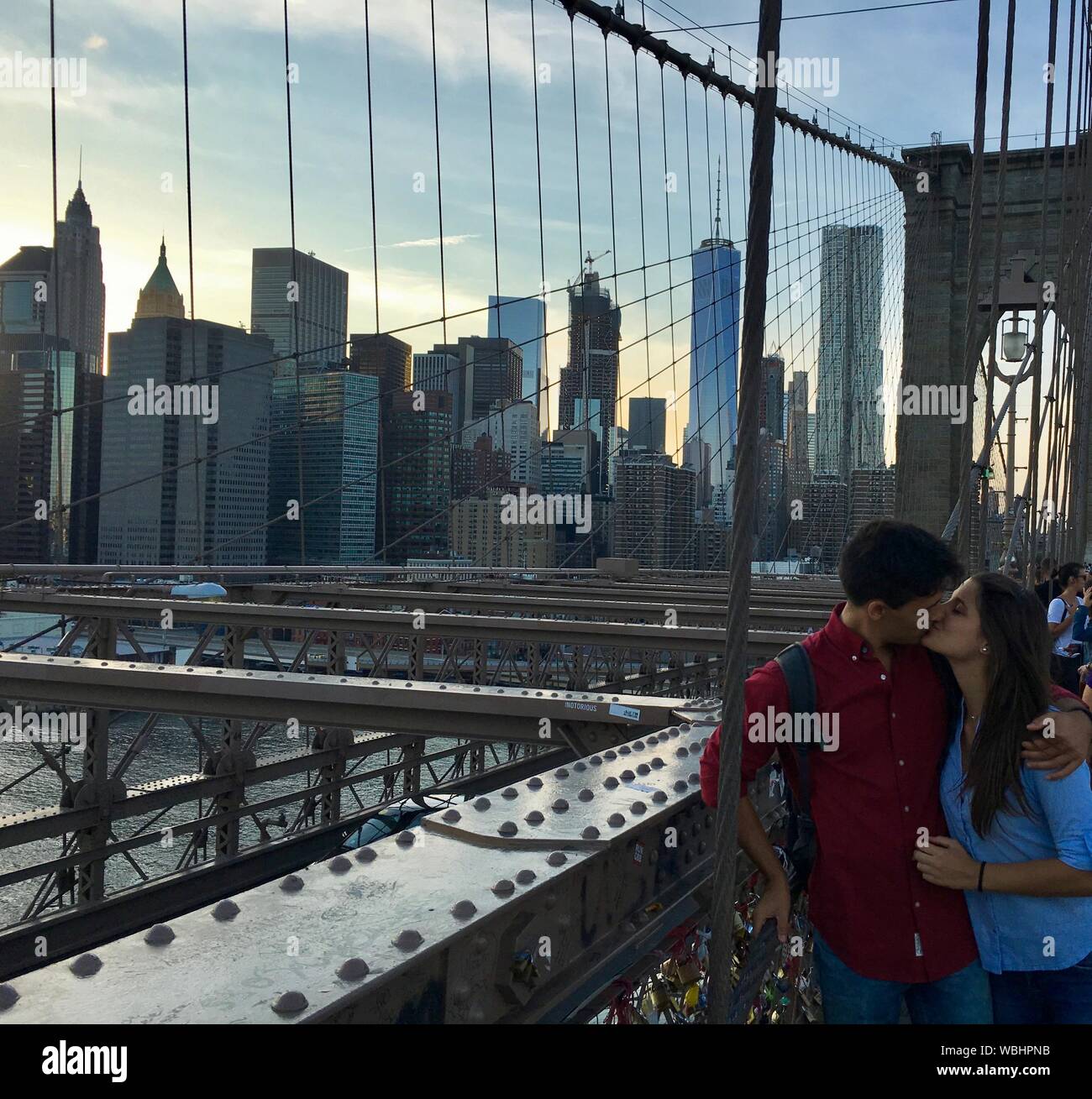 Couple on tower bridge hi-res stock photography and images - Alamy