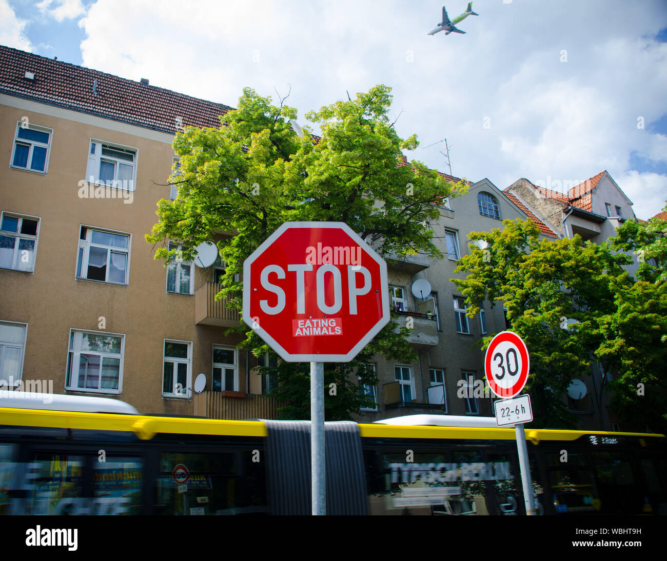 Stop sign limit hi-res stock photography and images - Alamy