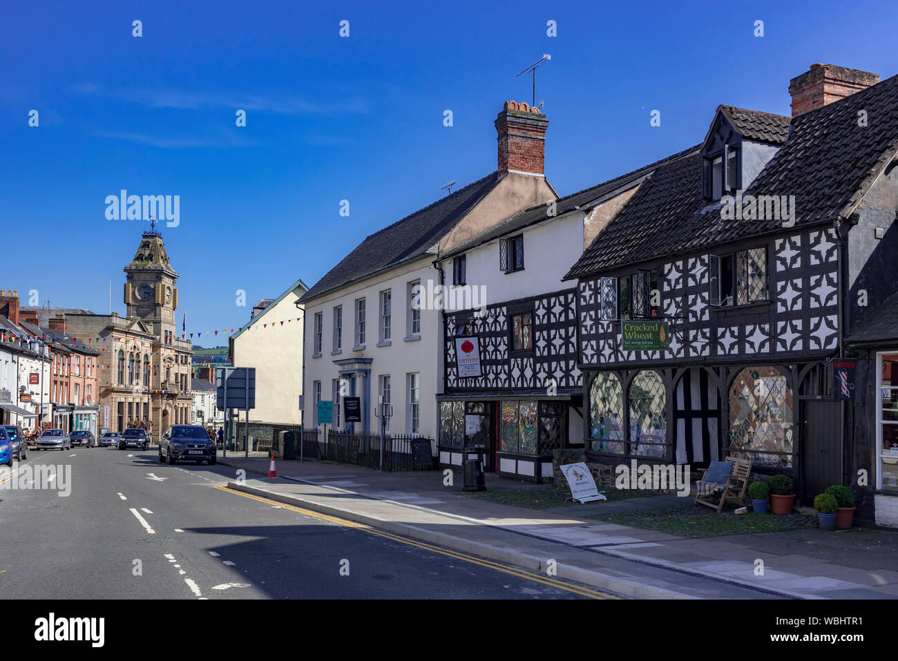 Welshpool Broad street. Market building Stock Photo - Alamy