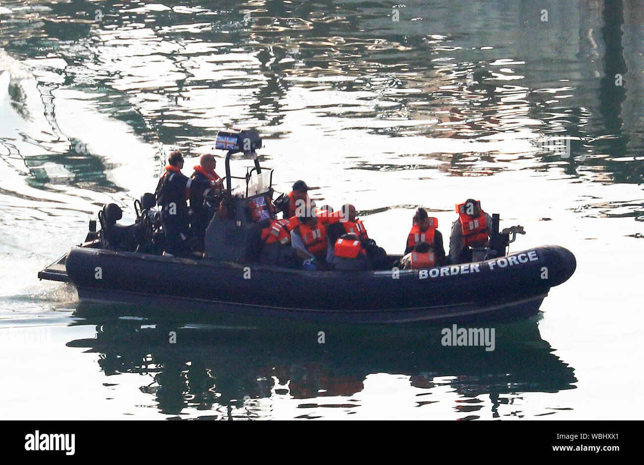 Migrants dinghies english channel hi-res stock photography and images ...