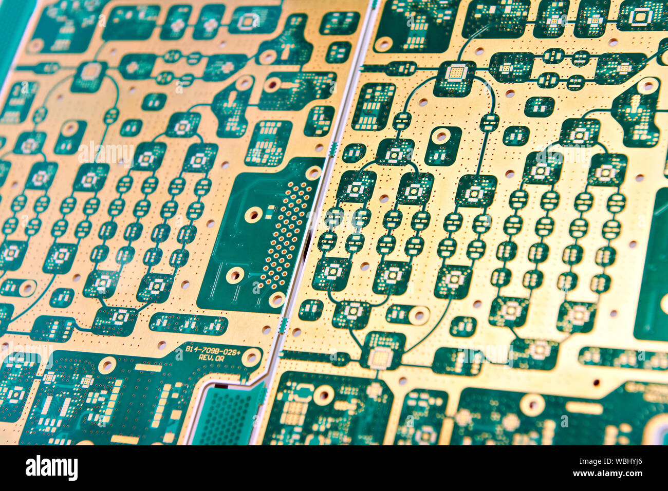 Digital electronic circuit hi-res stock photography and images - Alamy