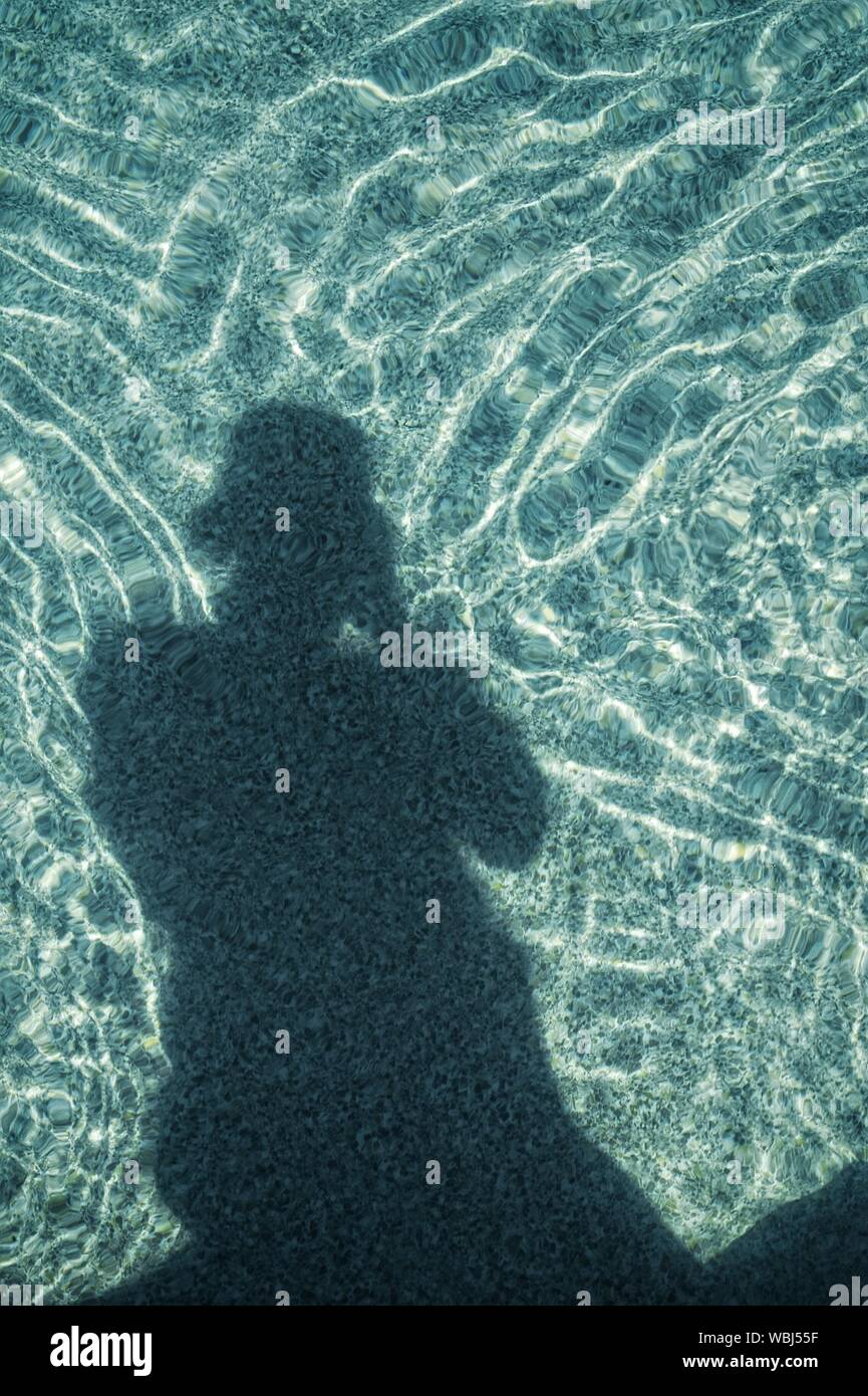 Shadow in water hi-res stock photography and images - Alamy