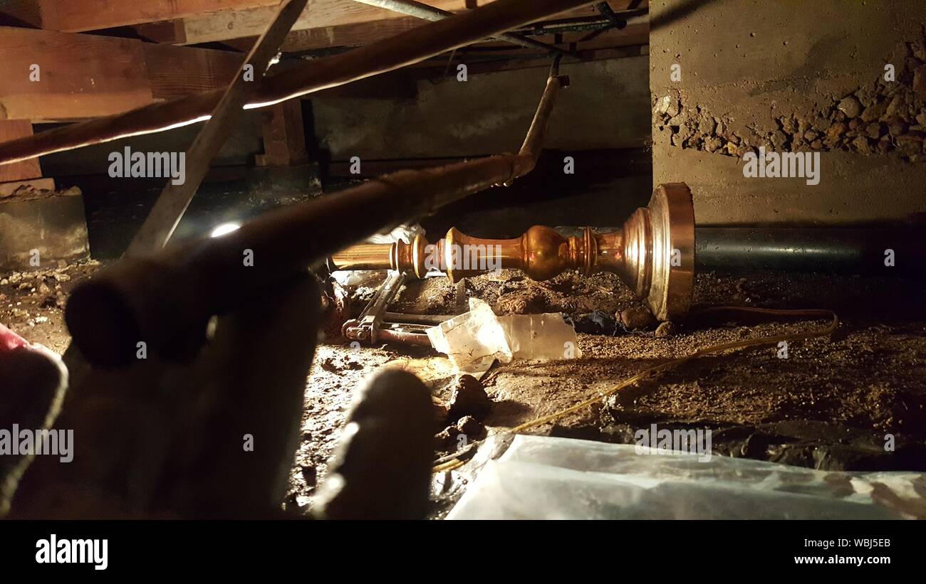 Damaged machine hi-res stock photography and images - Alamy