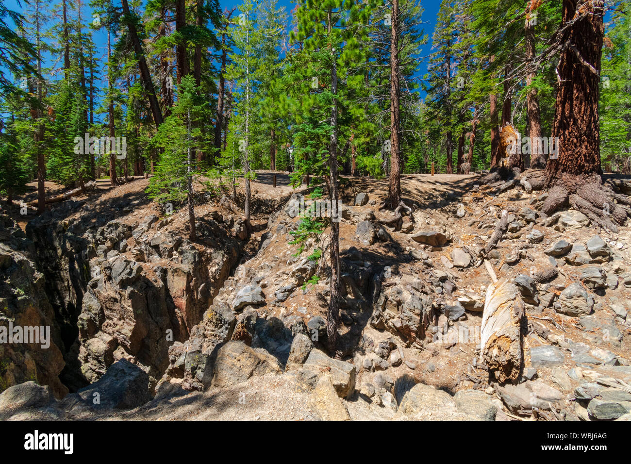 Inyo National Forest Earthquake Fault Stock Photo - Alamy