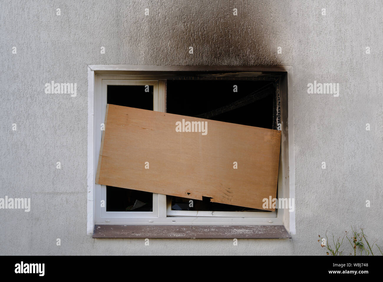Attack crime fire damage hi-res stock photography and images - Alamy