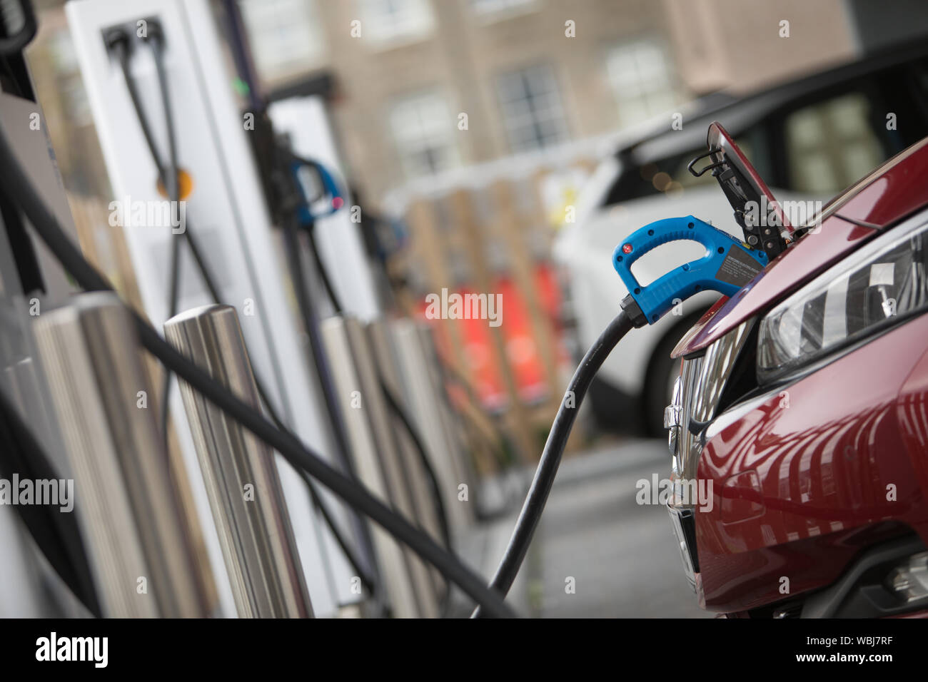 Electric vehicle charging point dundee hi-res stock photography and ...