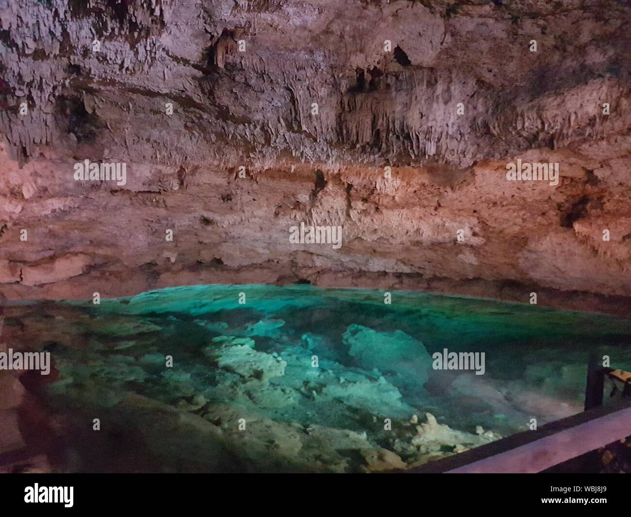 Cave spring hi-res stock photography and images - Alamy