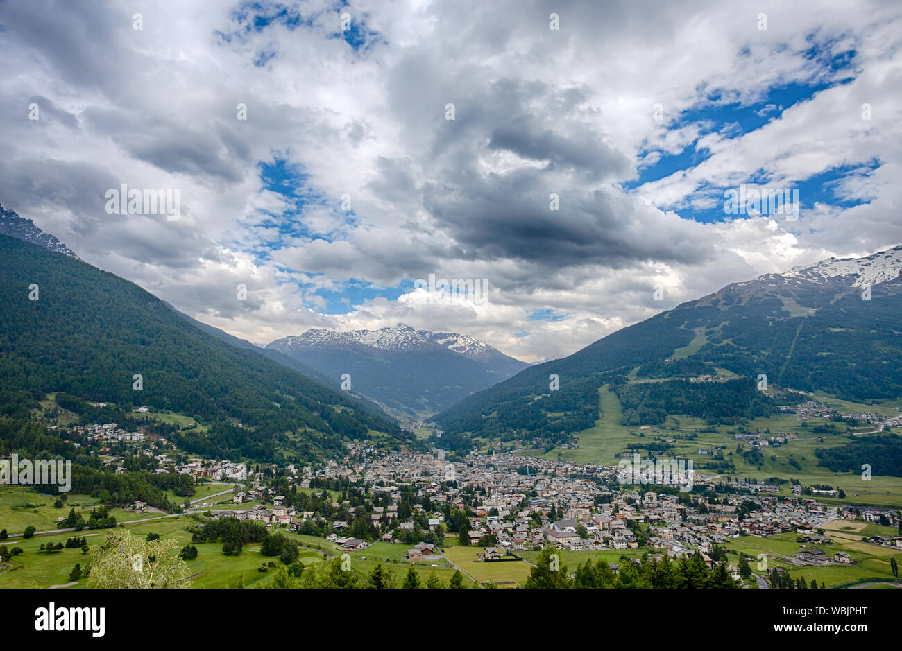 Kuerc square hi-res stock photography and images - Alamy