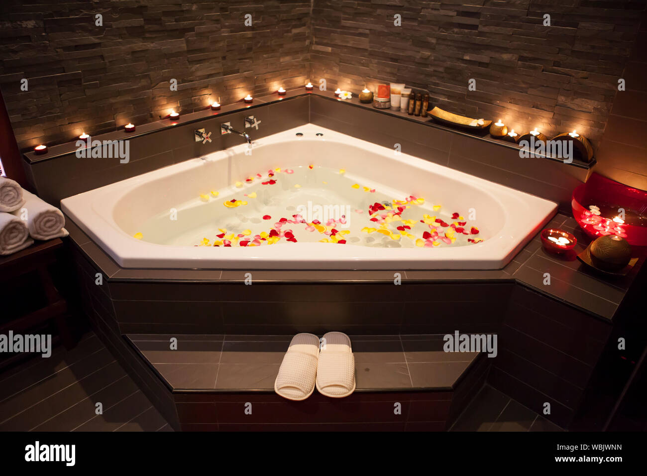 Floating in bathtub hi-res stock photography and images - Alamy