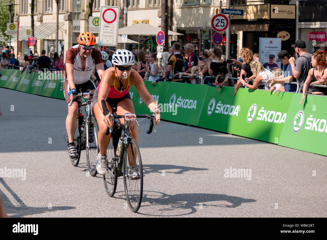 Cyclists at the 2019 Euroeyes Cyclassics cycling race in Hamburg ...