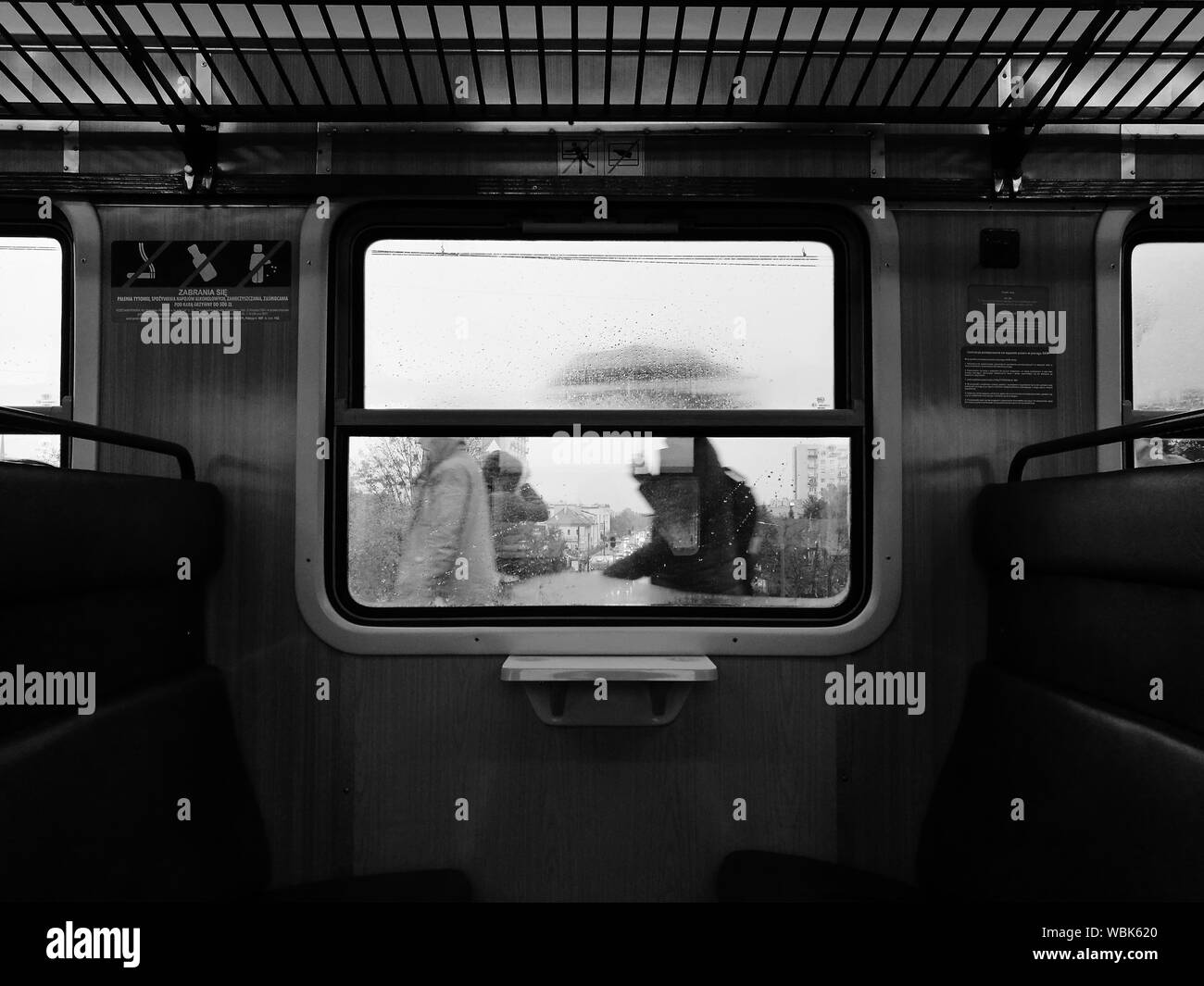 Train rain rainy hi-res stock photography and images - Alamy