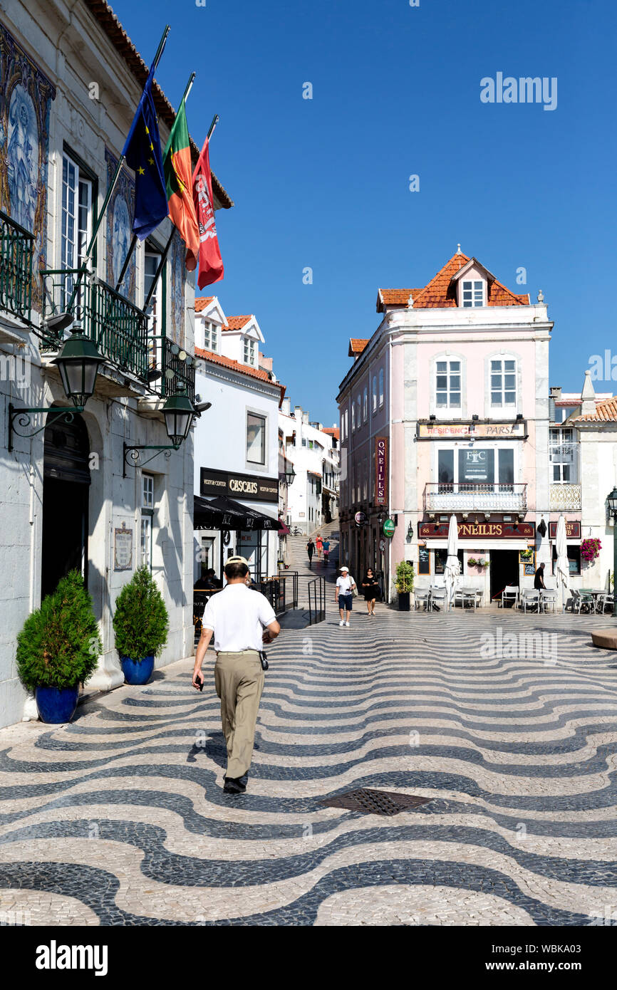 Cascais town centre hi-res stock photography and images - Alamy