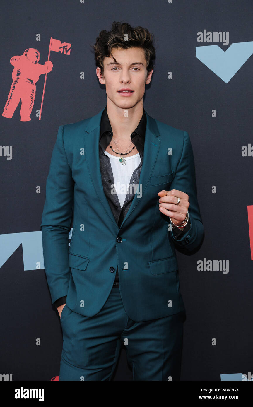 Sean mendes 2019 hi-res stock photography and images - Alamy