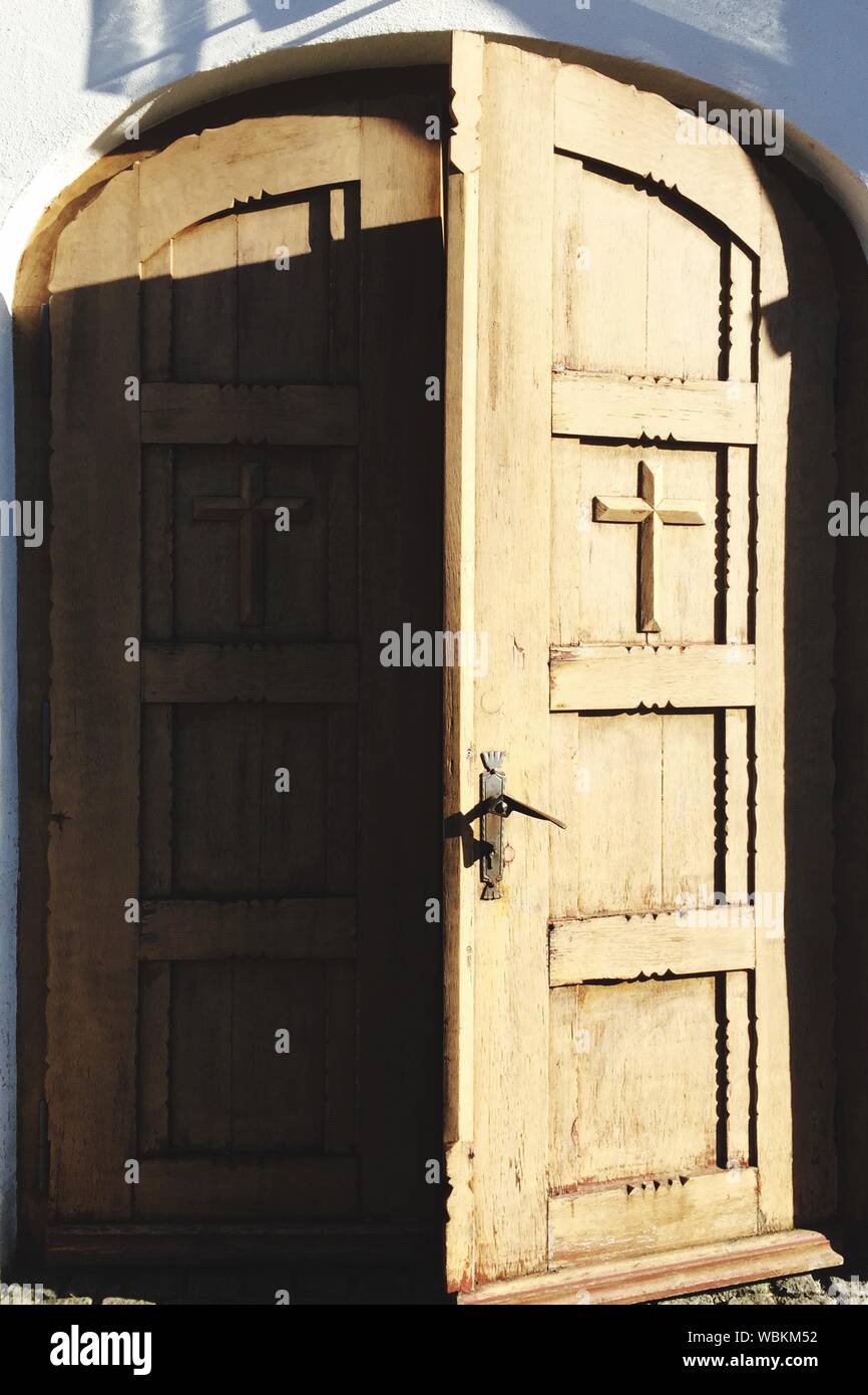 Door Slightly Open High Resolution Stock Photography and Images - Alamy