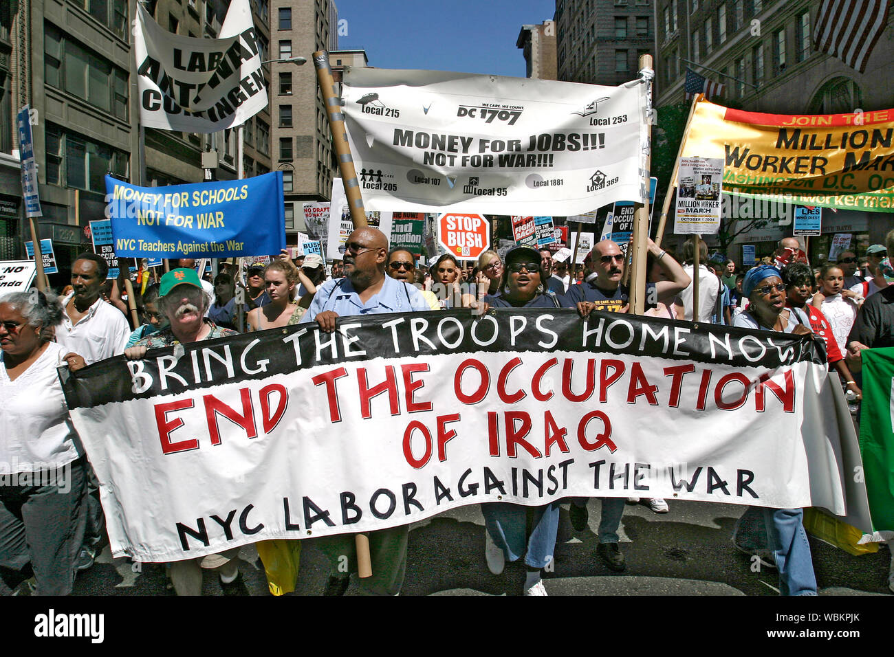 Iraq 2004 hi-res stock photography and images - Alamy