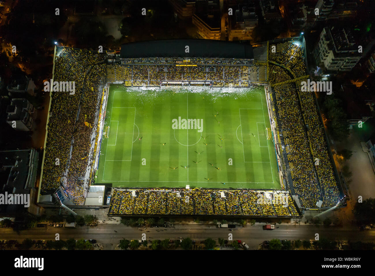 Full football stadium aerial hi-res stock photography and images - Alamy