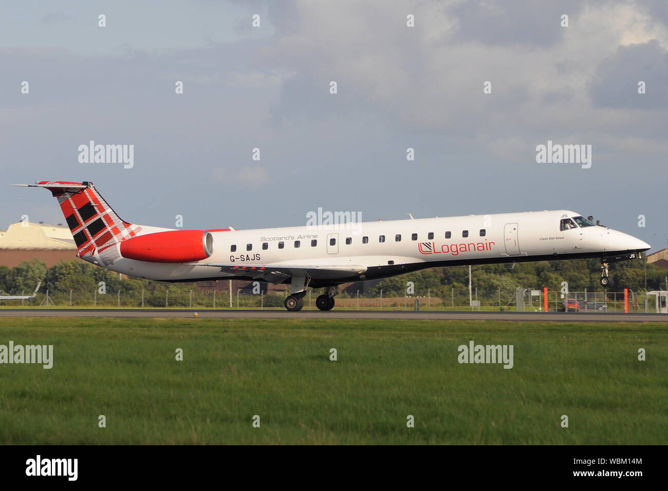 Loganair embraer erj 145 hi-res stock photography and images - Alamy