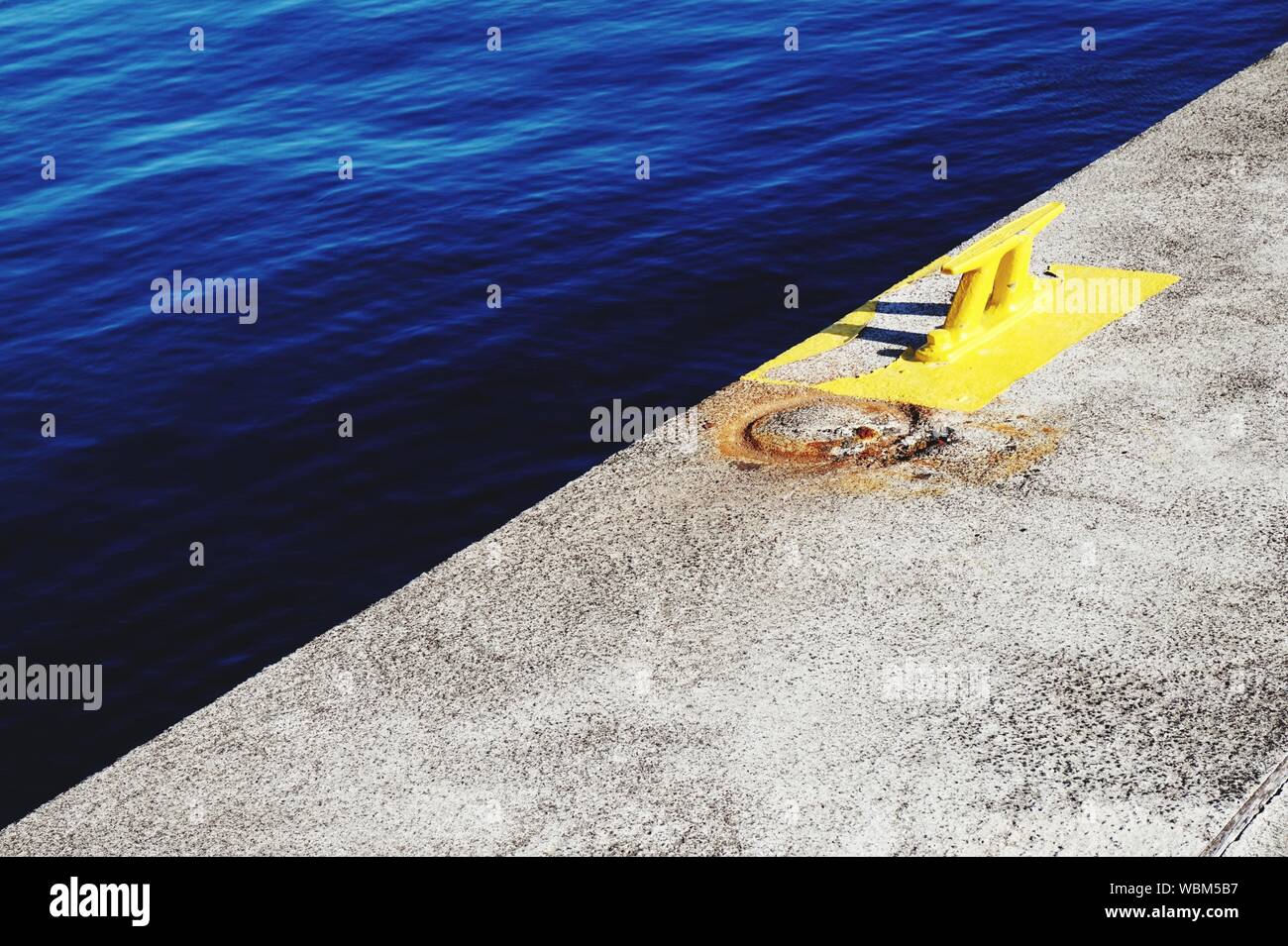 Jetty concrete hi-res stock photography and images - Alamy