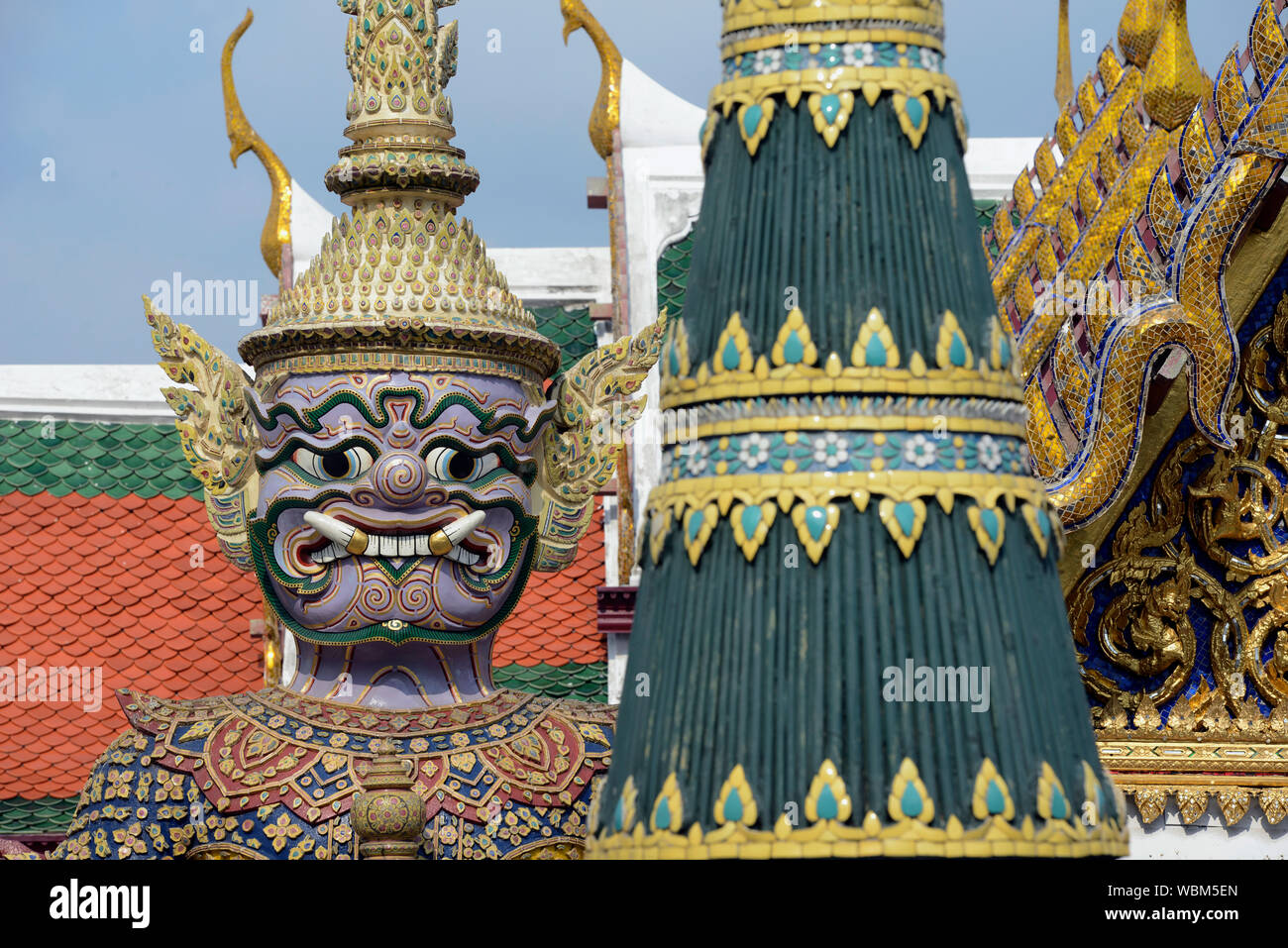 Asian religious hi-res stock photography and images - Alamy