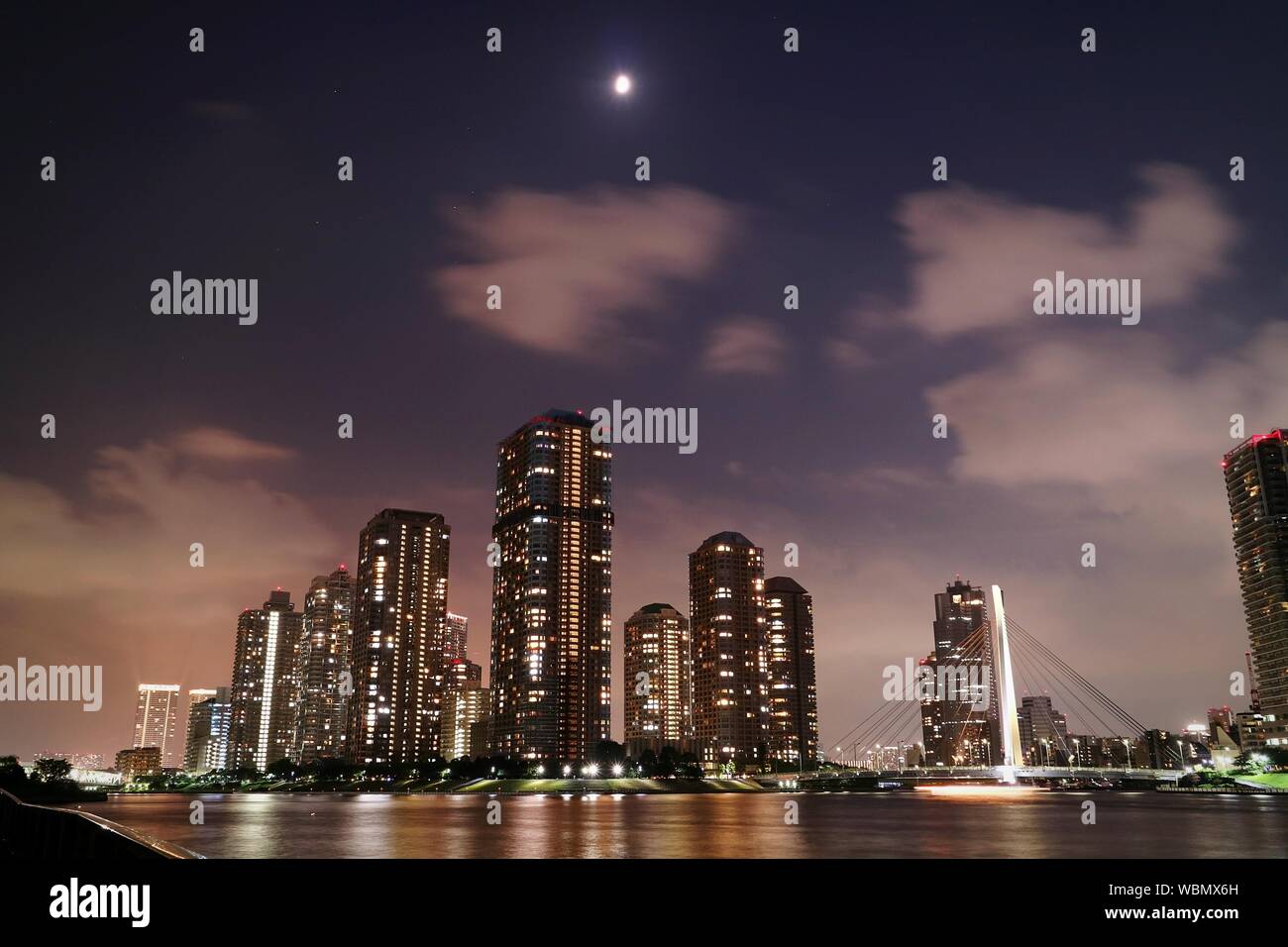 Building by sumida river hi-res stock photography and images - Alamy