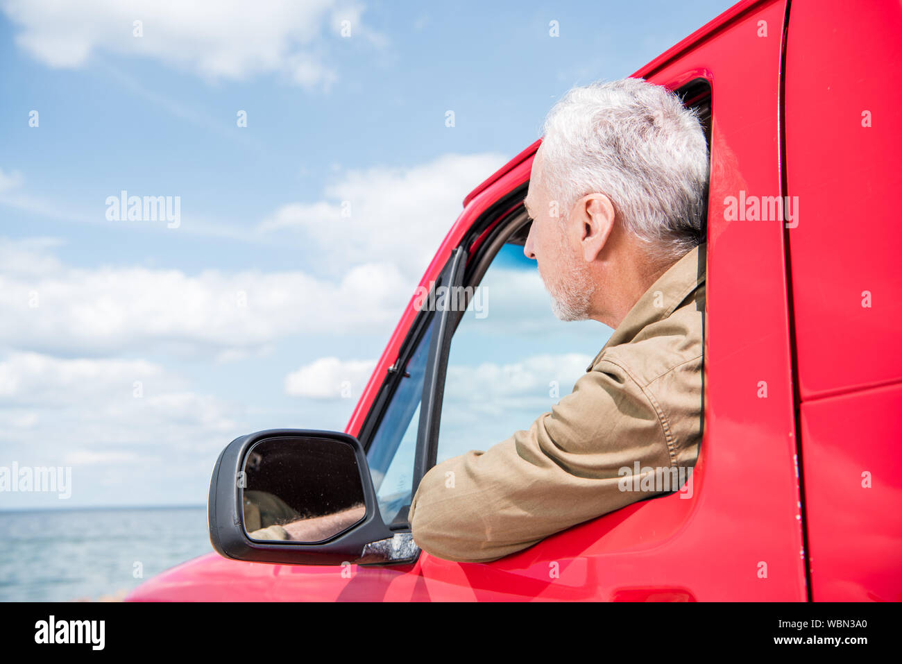 Man looking at river hi-res stock photography and images - Alamy