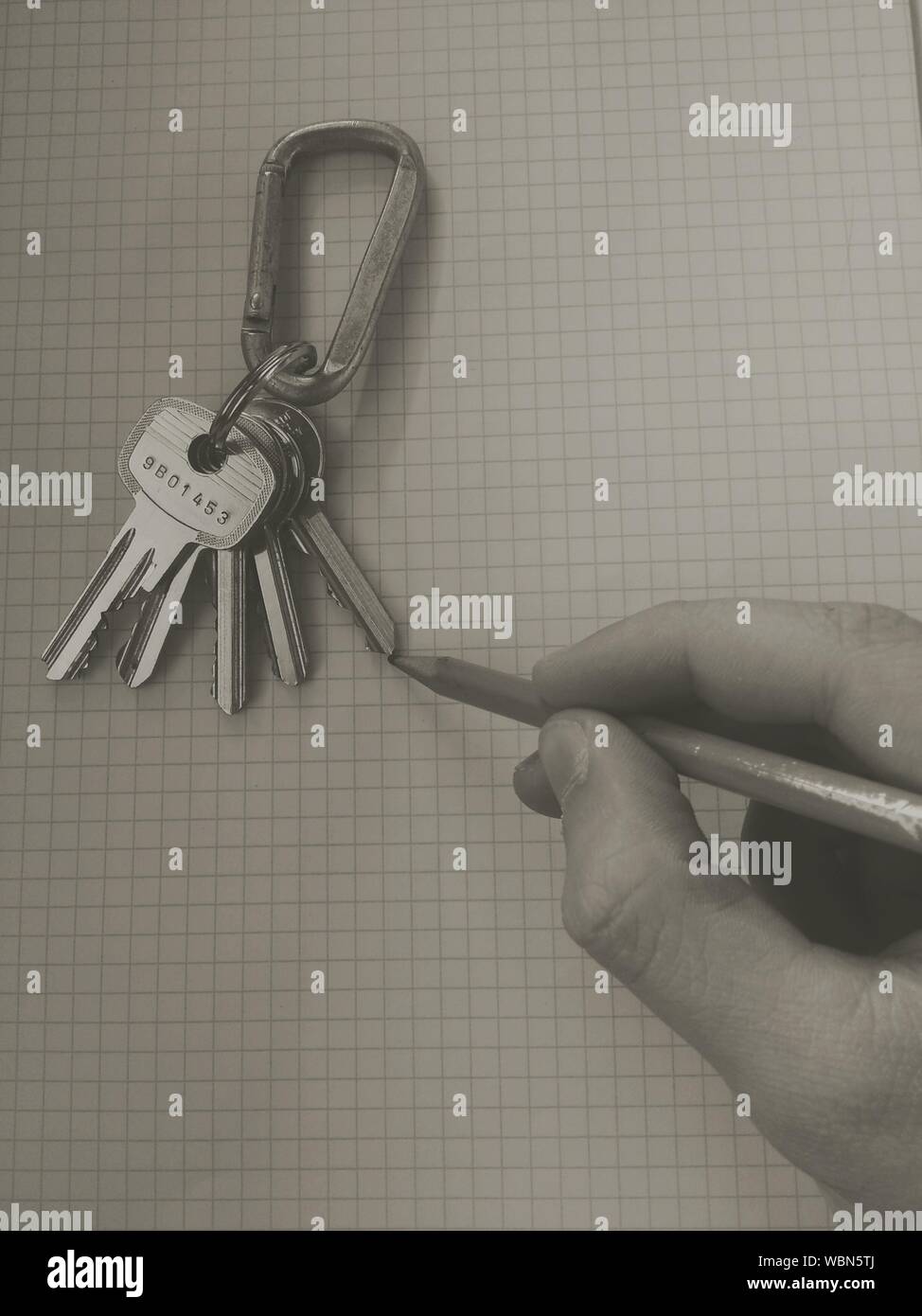 Hand pointing drawing hi-res stock photography and images - Alamy