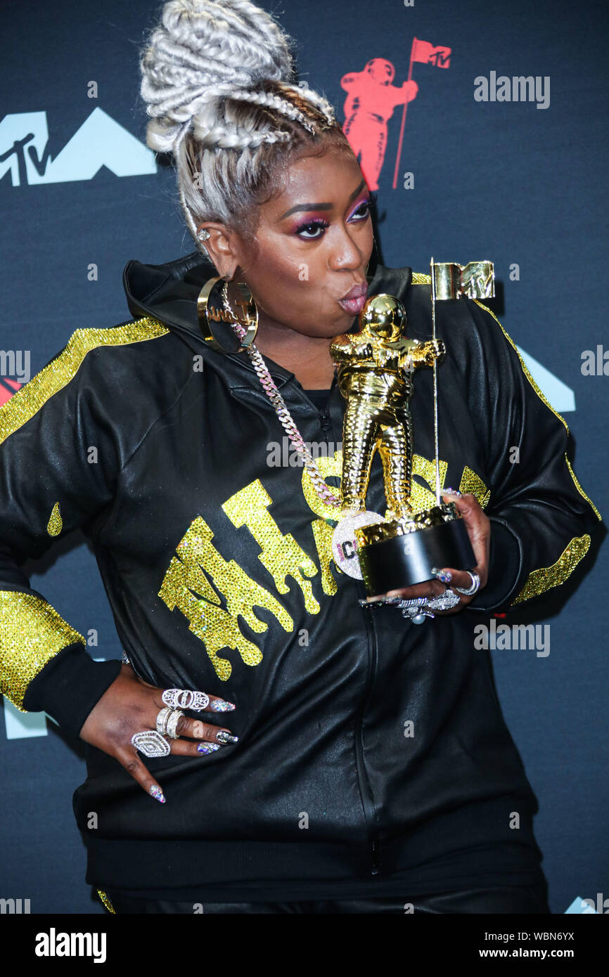 Missy elliott in concert hi-res stock photography and images - Alamy
