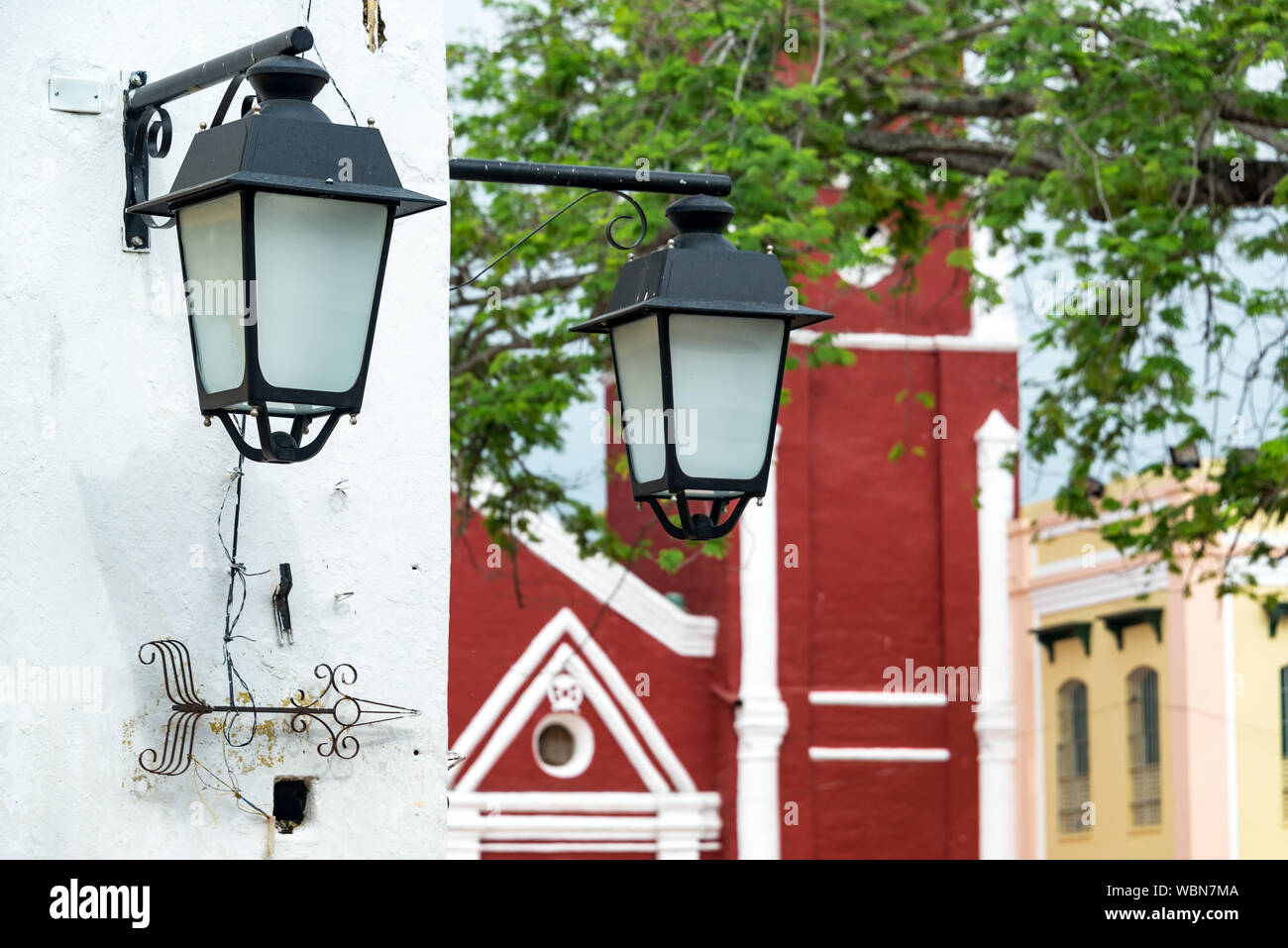 Wall Mounted Street Light High Resolution Stock Photography and Images ...