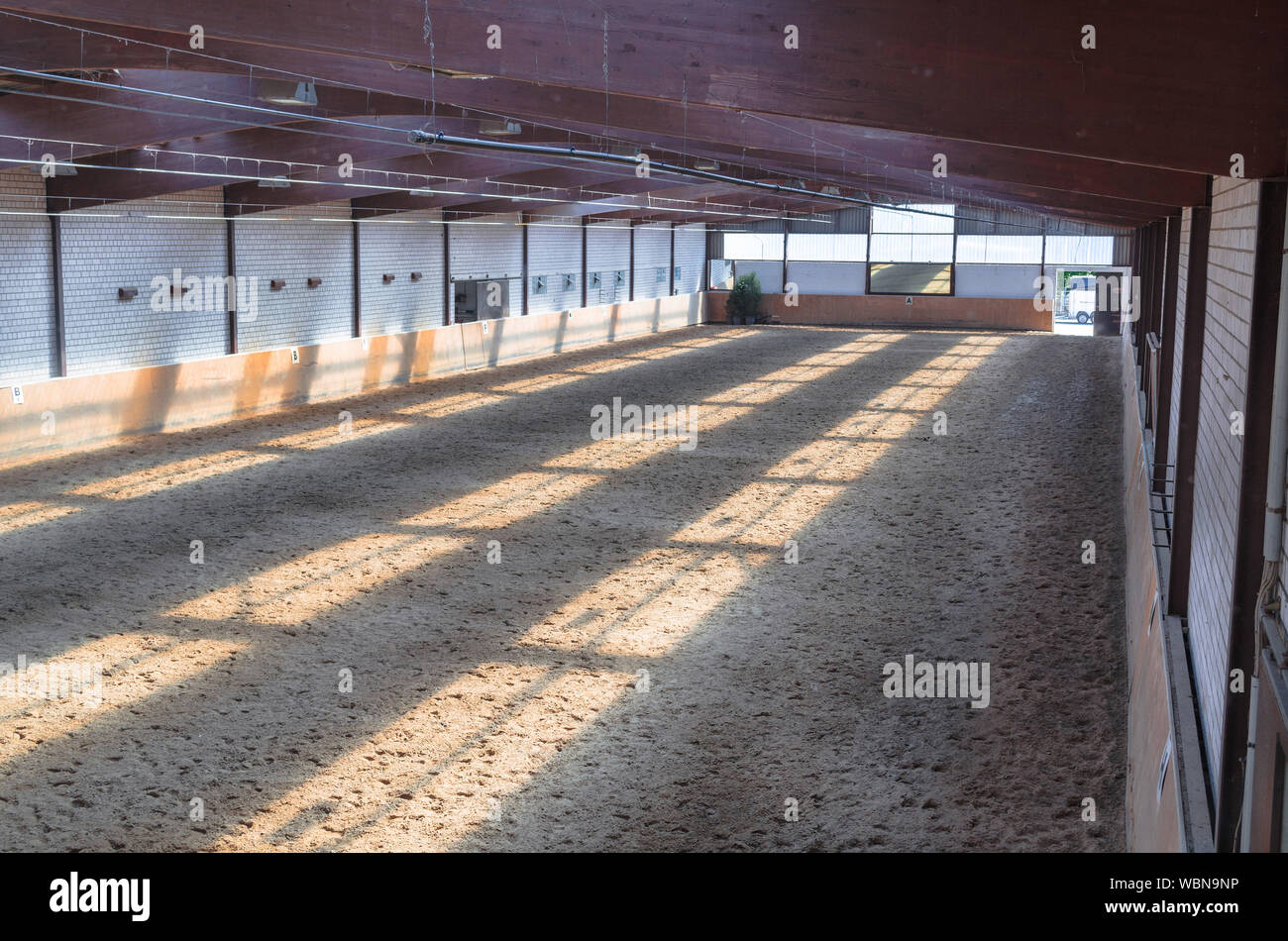 Empty Market Stall High Resolution Stock Photography and Images - Alamy