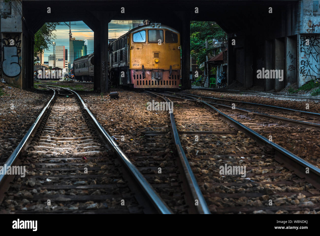 Train station bridge hi-res stock photography and images - Alamy