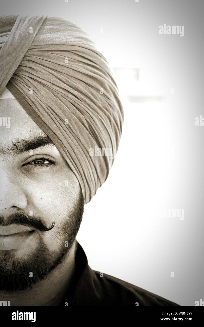 Portrait with turban hi-res stock photography and images - Alamy