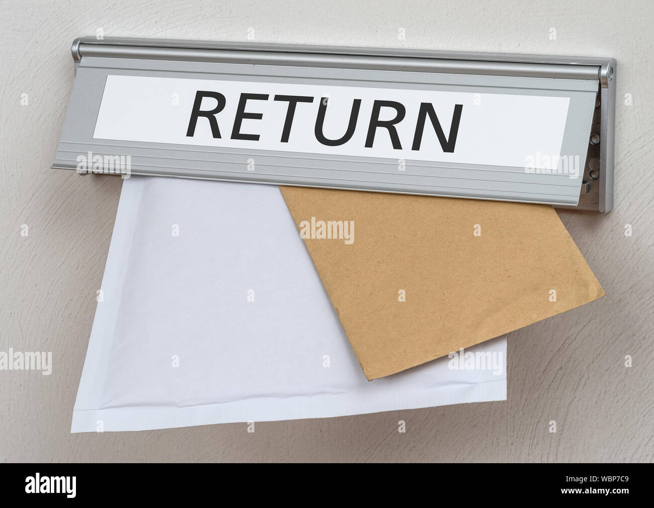 Return to sender letter hi-res stock photography and images - Alamy