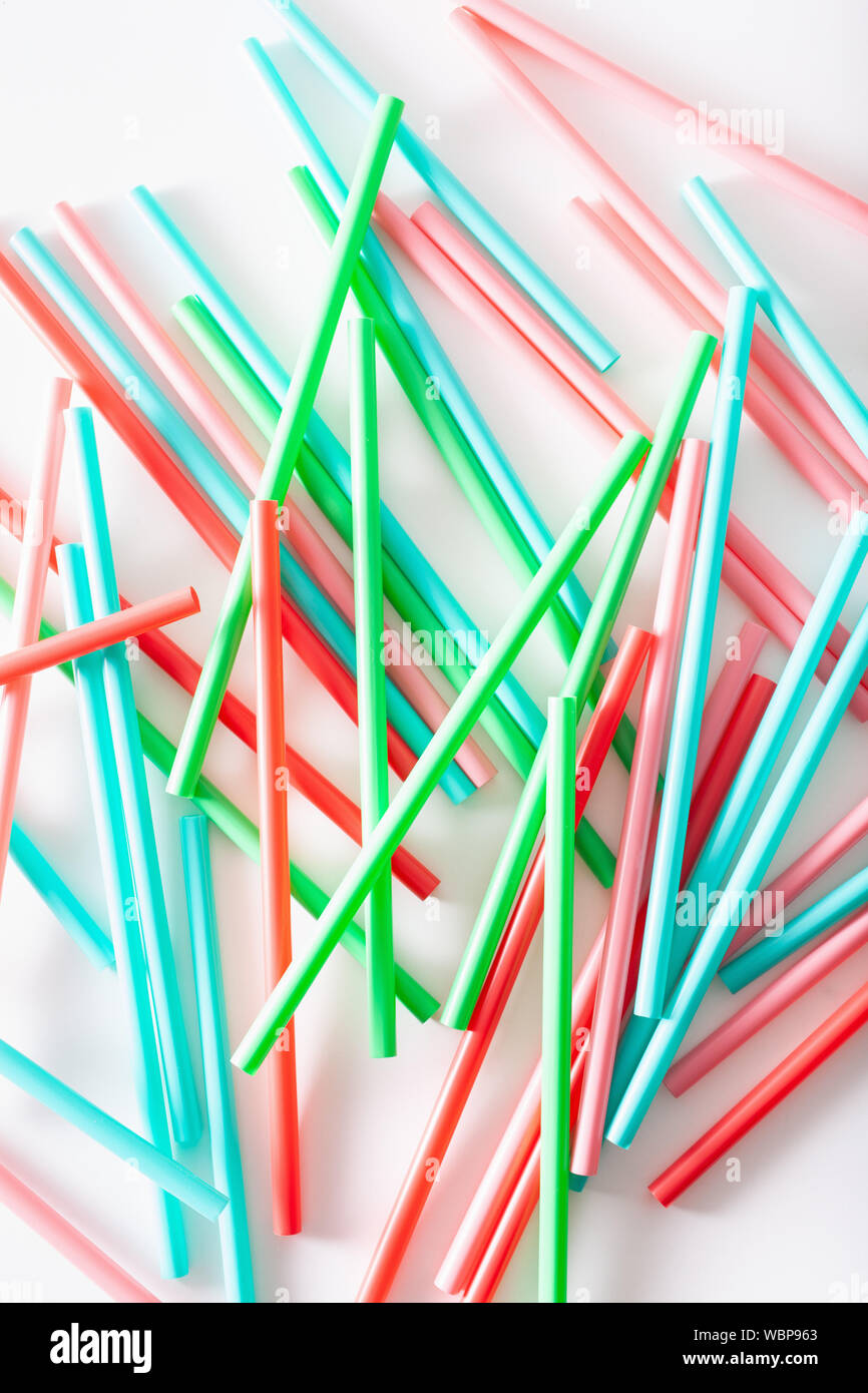 Single use plastic drinking straws Stock Photo - Alamy