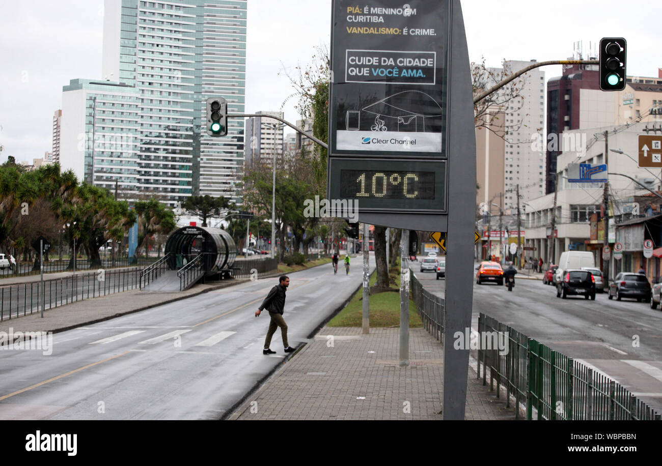 Curitiba, Brazil. 25th Aug, 2019. Thermometer in downtown Curitiba ...