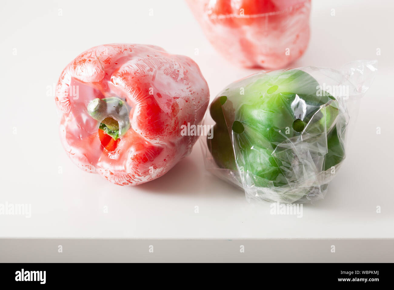 Single use plastic packaging hi-res stock photography and images - Alamy