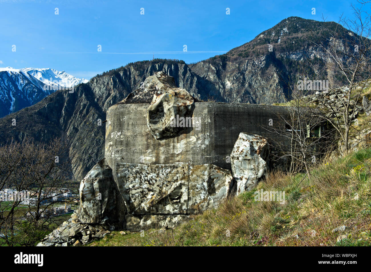 Military bunker swiss alps hi-res stock photography and images - Alamy