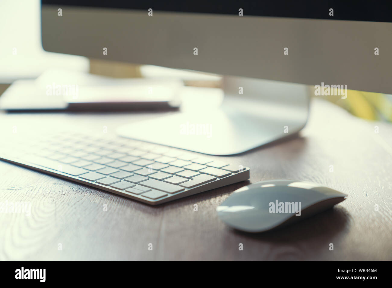Monitor with mouse and keyboard hi-res stock photography and images - Alamy