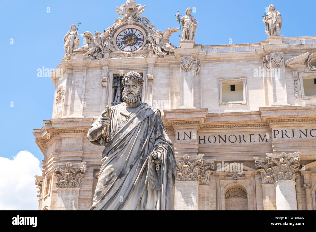 Statue of St. Peter in the Vatican Stock Photo - Alamy