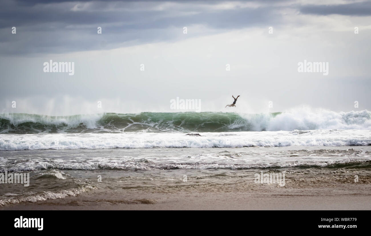 Air waves hi-res stock photography and images - Alamy