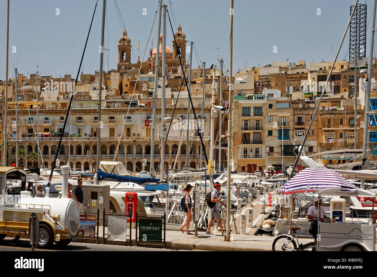 cityscape, Grand Harbor Marina, boats, masts, old buildings; Senglea ...