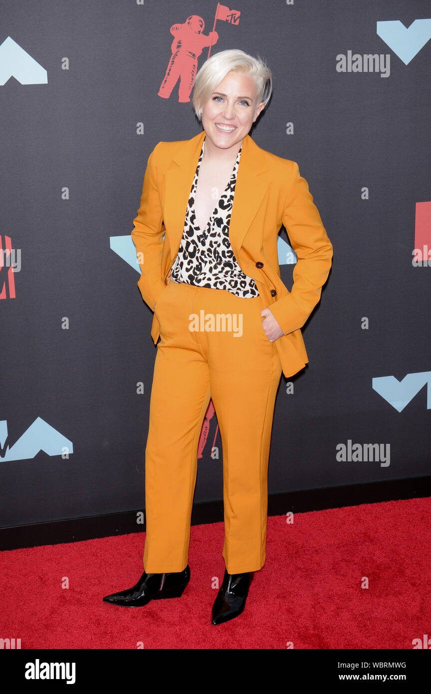 Hannah hart hi-res stock photography and images - Alamy