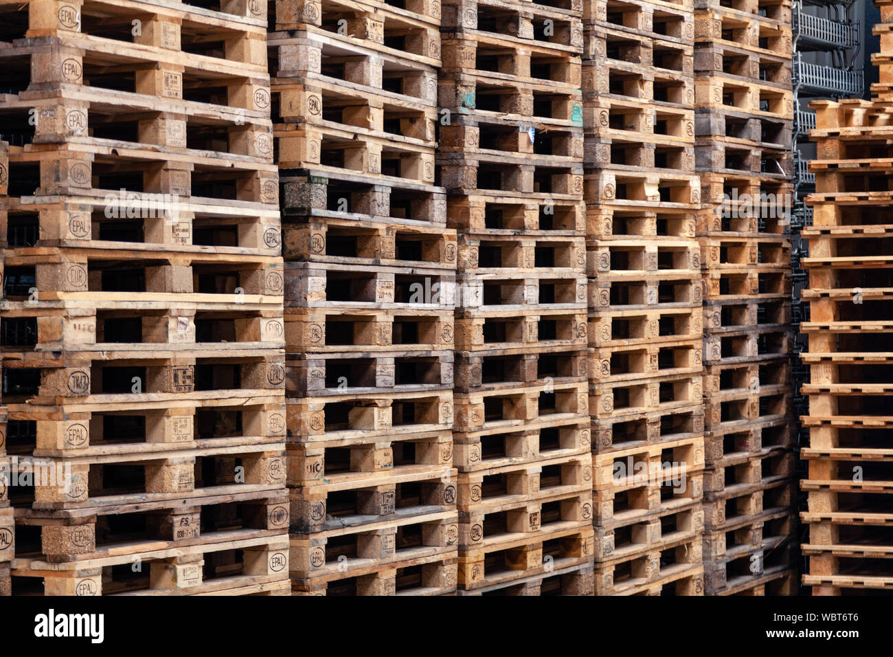 Wine Pallet High Resolution Stock Photography and Images - Alamy