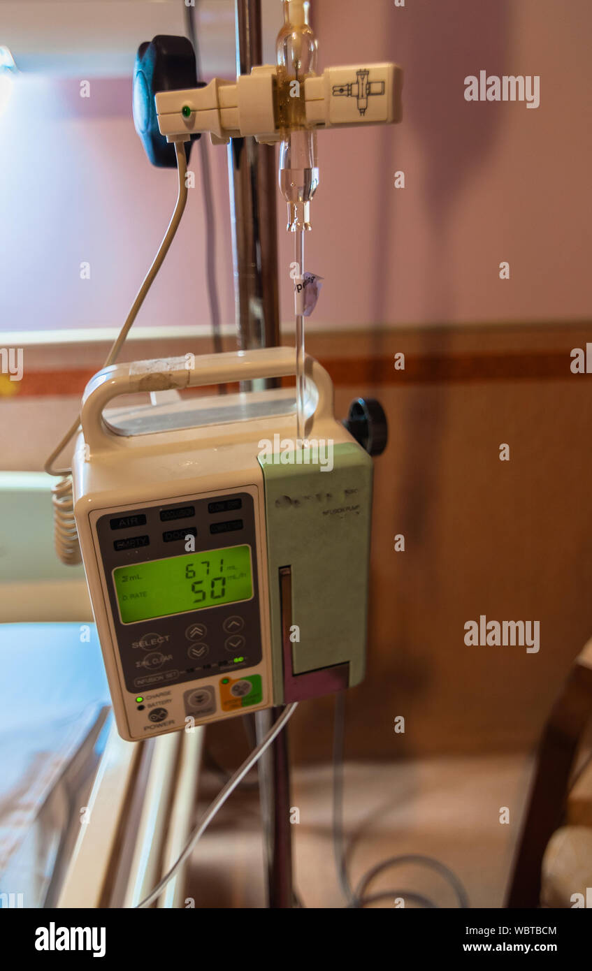 Medical equipment hanging hi-res stock photography and images - Alamy