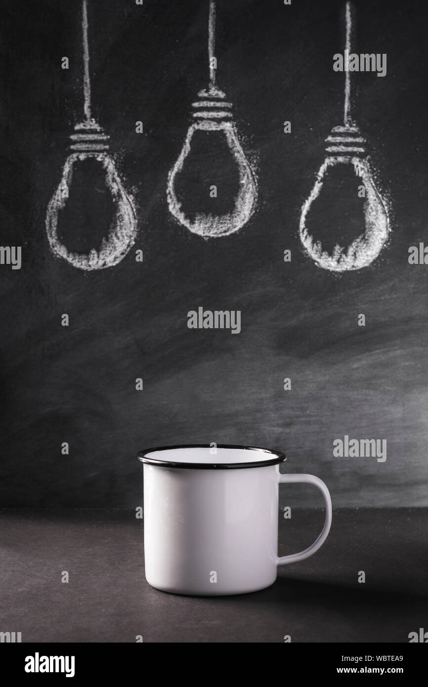 Empty lightbulb hi-res stock photography and images - Alamy